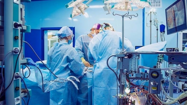 Hacer fotos a pacientes en quirófano "carece de sentido y está ...